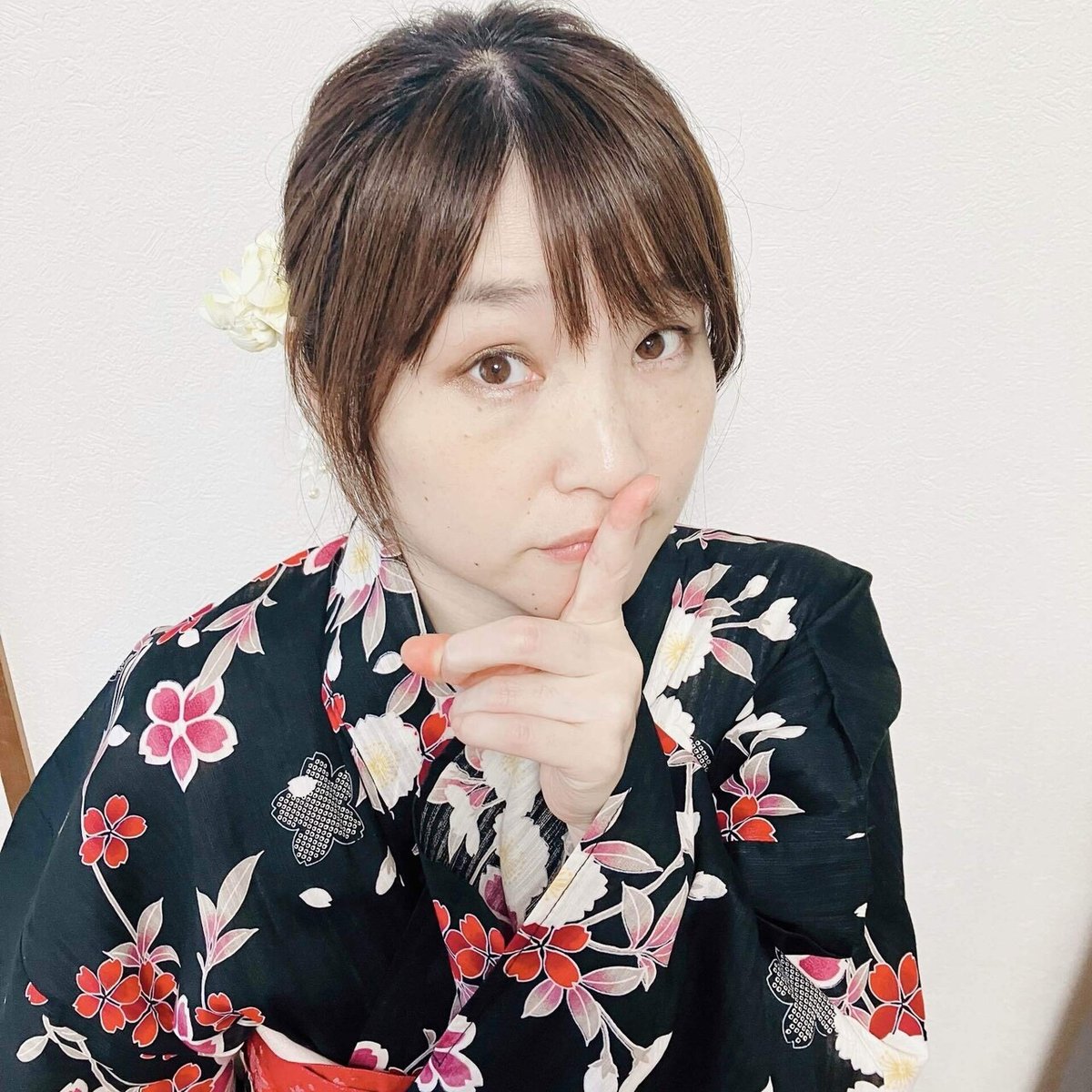 井ノ上奈々・近江知永のほごしゃかいラジオ第10回、例の写真です！｜Tomoe Ohmi