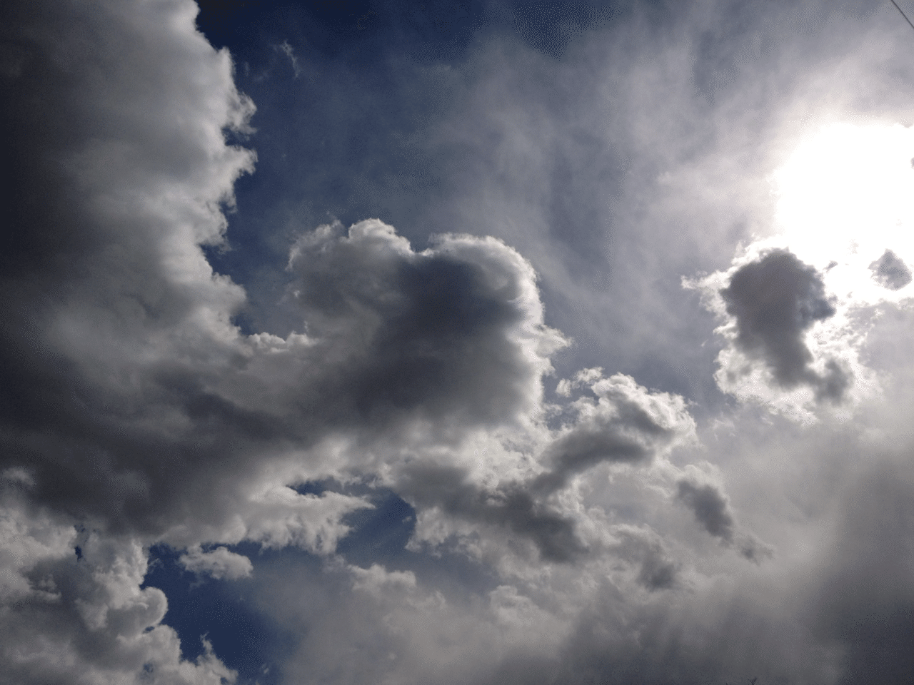 もう一度やり直したい ごめんねを伝えたい 元気かどうか知りたい あの日の焦りを取り消したい それが例え間違いだったとしても 貴方の心についた傷が 元通りになるなら 私の全てが消えたとしても ...