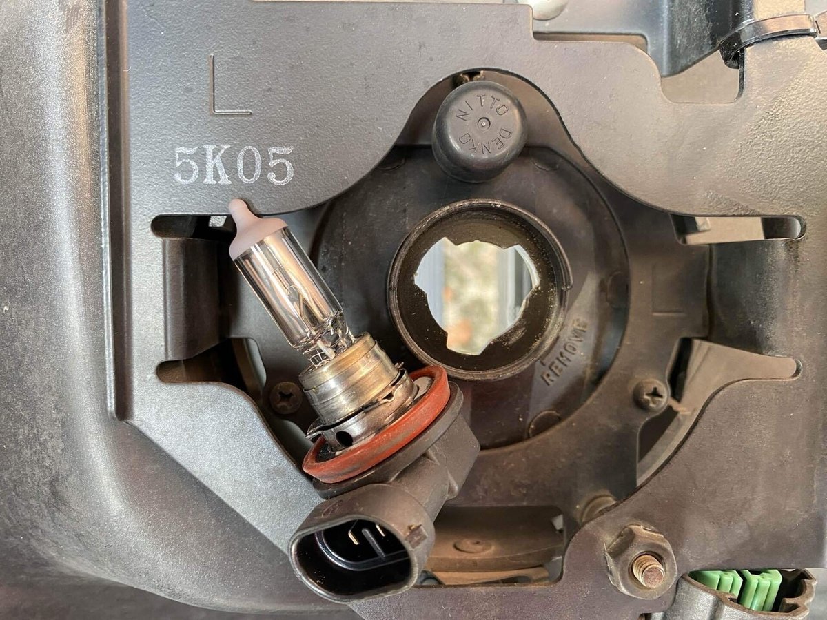 サンバー整備記録 24 〜フォグランプを取り付ける〜｜ゆき