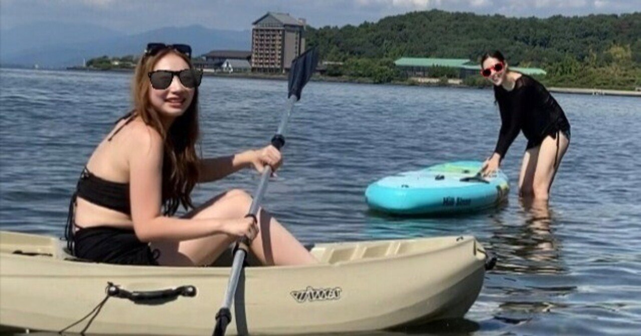 若い女子の3人組｜MOMO-TARO