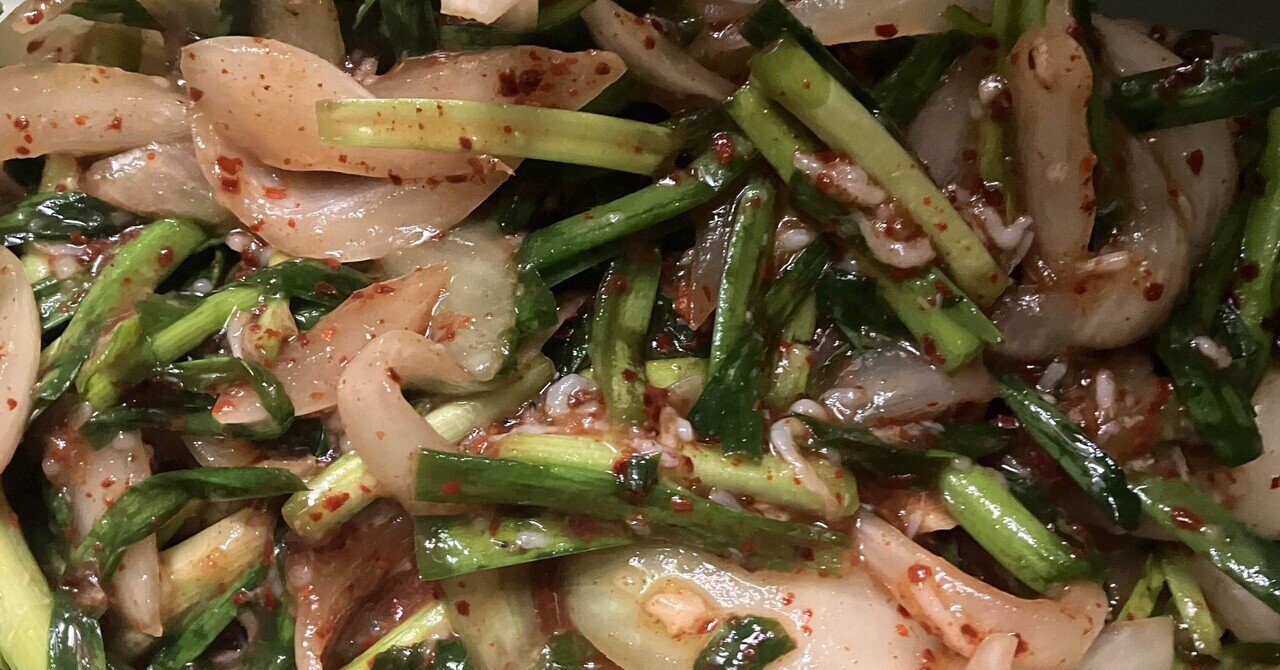 ヤンパ（玉葱）キムチと夏の名残野菜の水キムチYangPa(Onion) kimchi and water kimchi made from ...