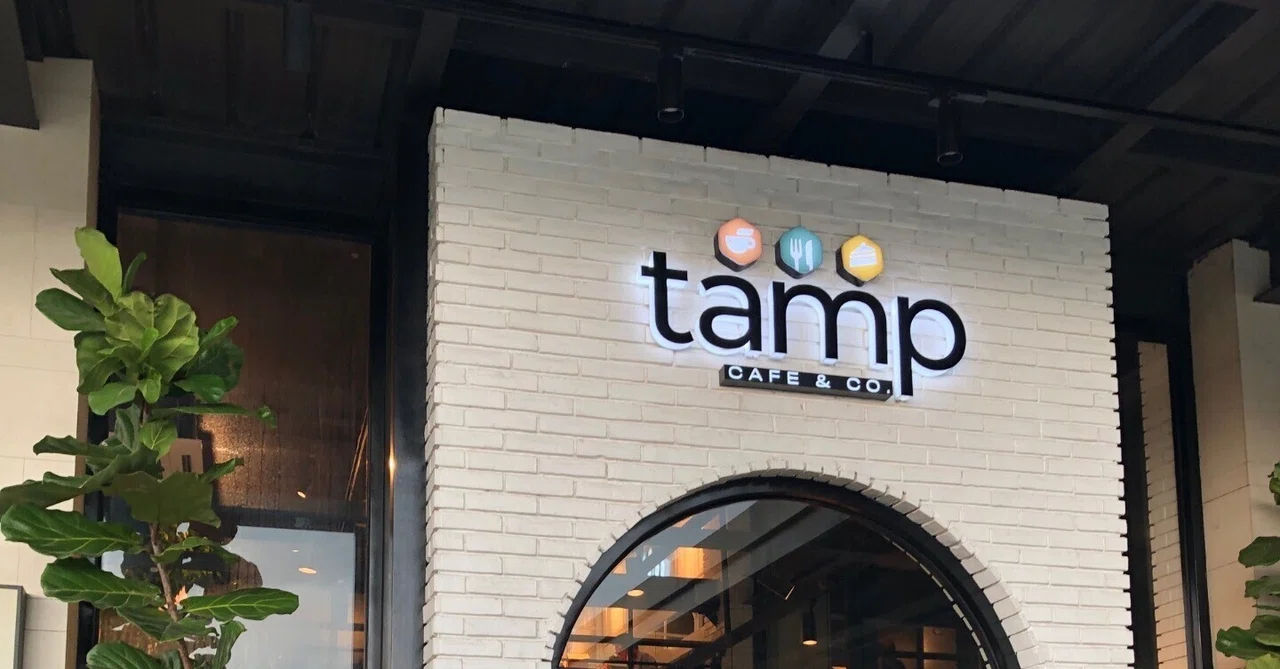 セブグルメ:1ペソでケーキが食べられる⁉️Tamp cafe｜zuboramama_sakura