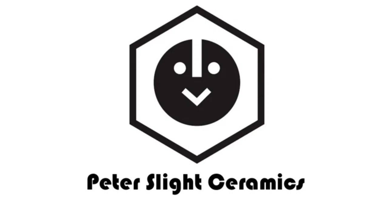 思わず笑顔になる！Peter Slight（ピーター・スライト）の白い陶器の世界｜YAY! staff