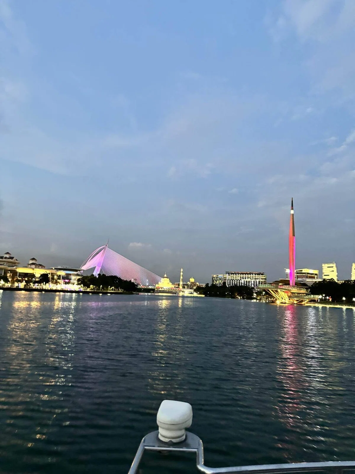 🇲🇾マレーシア・プトラジャヤ🕌政府機関とPINK MOSKの閑静なエリアでマレー料理堪能🍜｜こぐまグレース🧸