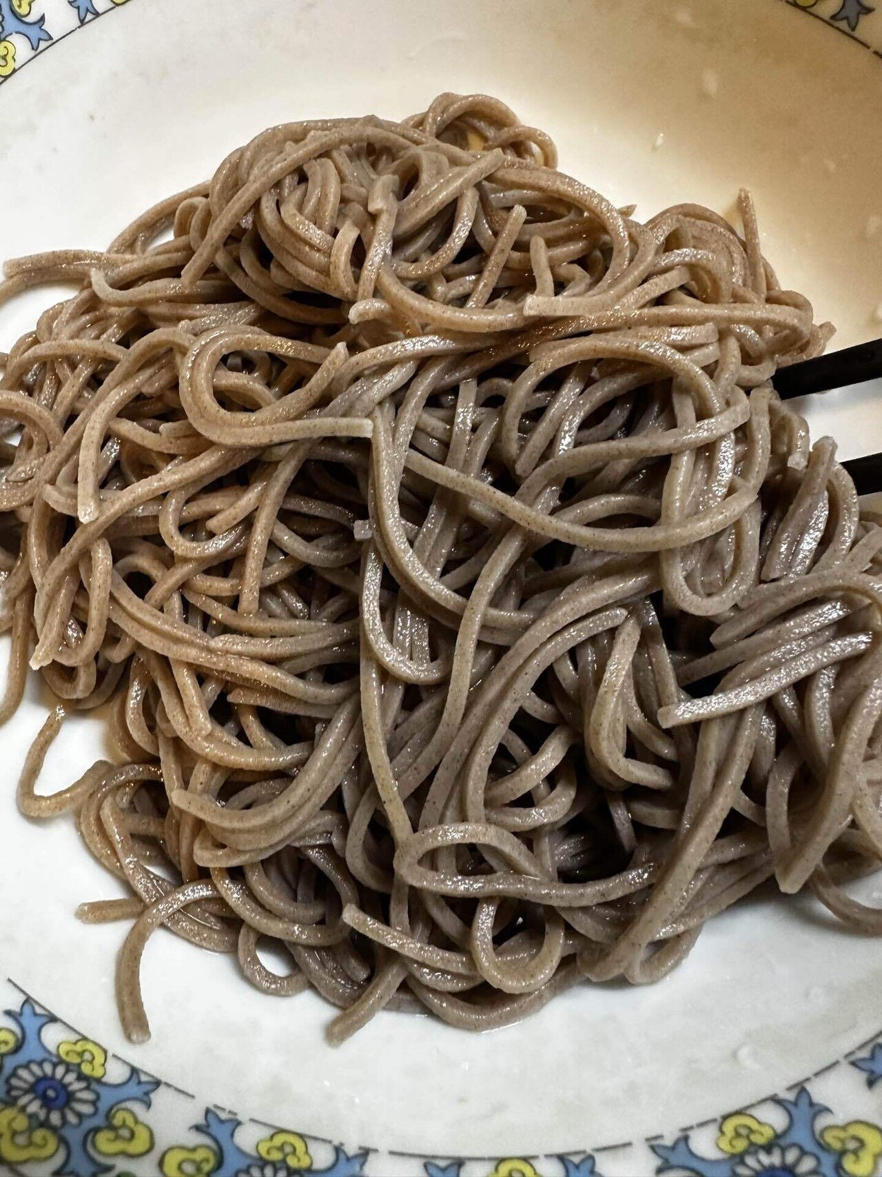 #出石そば。退院から3週間。食事制限は一カ月だが、蕎麦は大丈夫。お見舞いでもらった。母方の田舎が #但馬、#豊岡 の近くの香住なので小さい頃から良く食べた。#田中屋 https ...