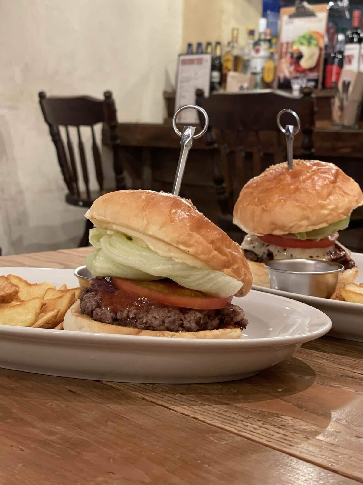 千駄木 団子坂「Strand Burger」｜鈴木マイ