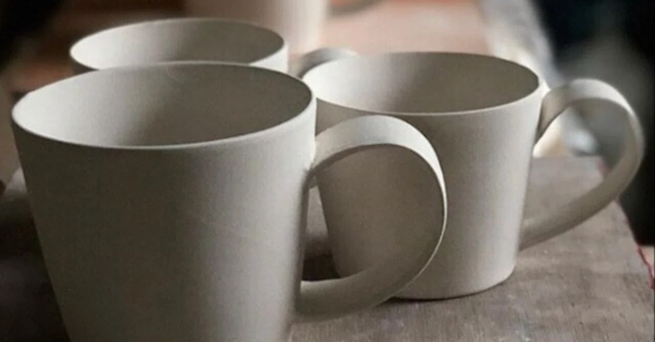 沖縄発！日々の暮らしを彩る磁器作家ユニット「decco」の世界｜YAY! staff