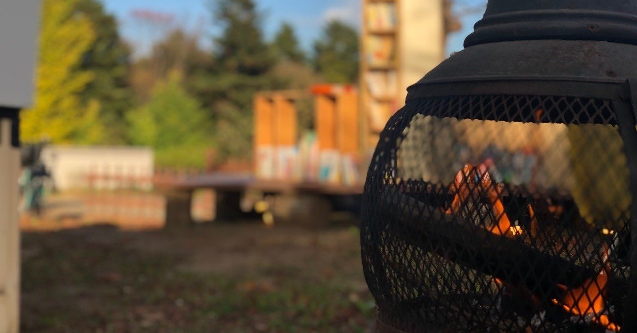 道端文庫と、チムニーストーブ。｜daisuke gunji