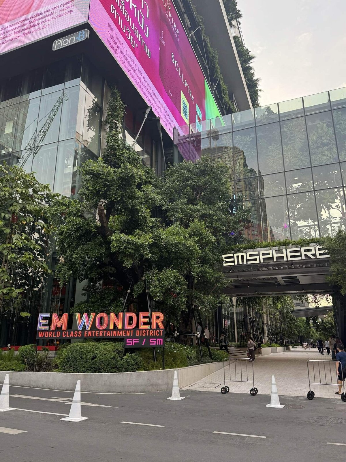 【バンコクレストラン】EMSPHERE（エムスフィア）内にある「EM WONDER（エムワンダー）」で夜ご飯を満喫！魅力的なレストランがたくさん！｜さきんちょ@タイ・バンコク駐在妻🇹🇭