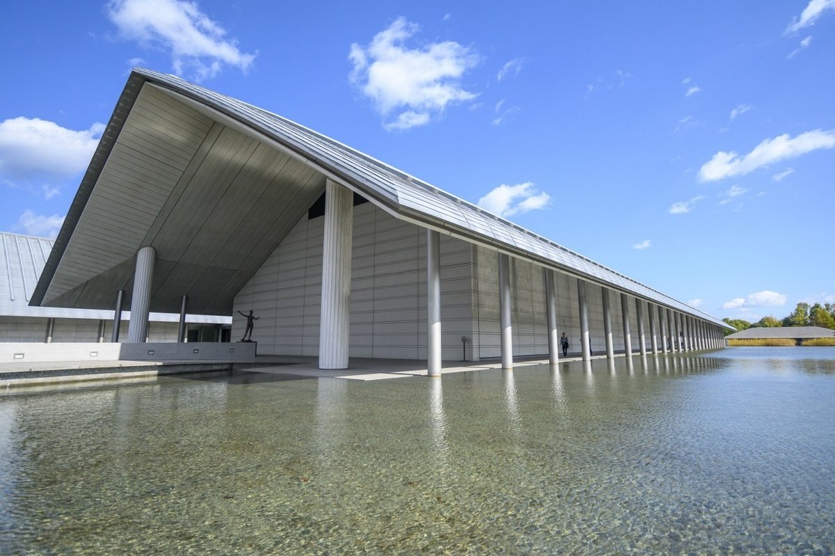 揺らぐ光の美しい美術館 ー佐川美術館（滋賀県守山市）｜ぷらいまり。