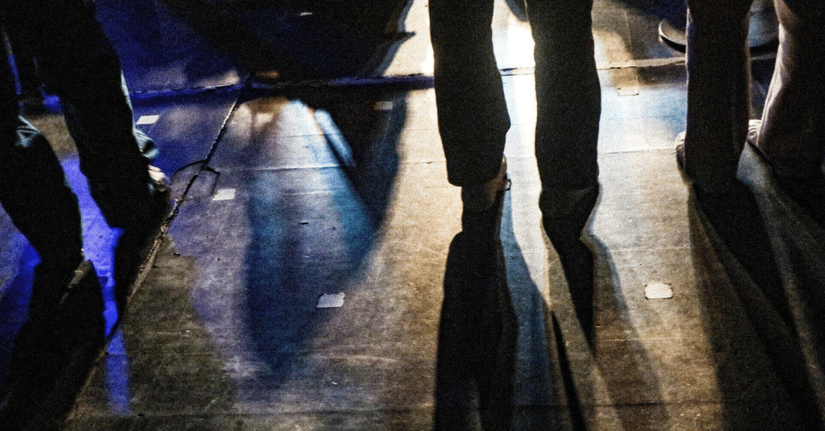 男性の骨格診断：ストレート、ウェーブ、ナチュラルのスタイルを理解する｜stylist_sudo