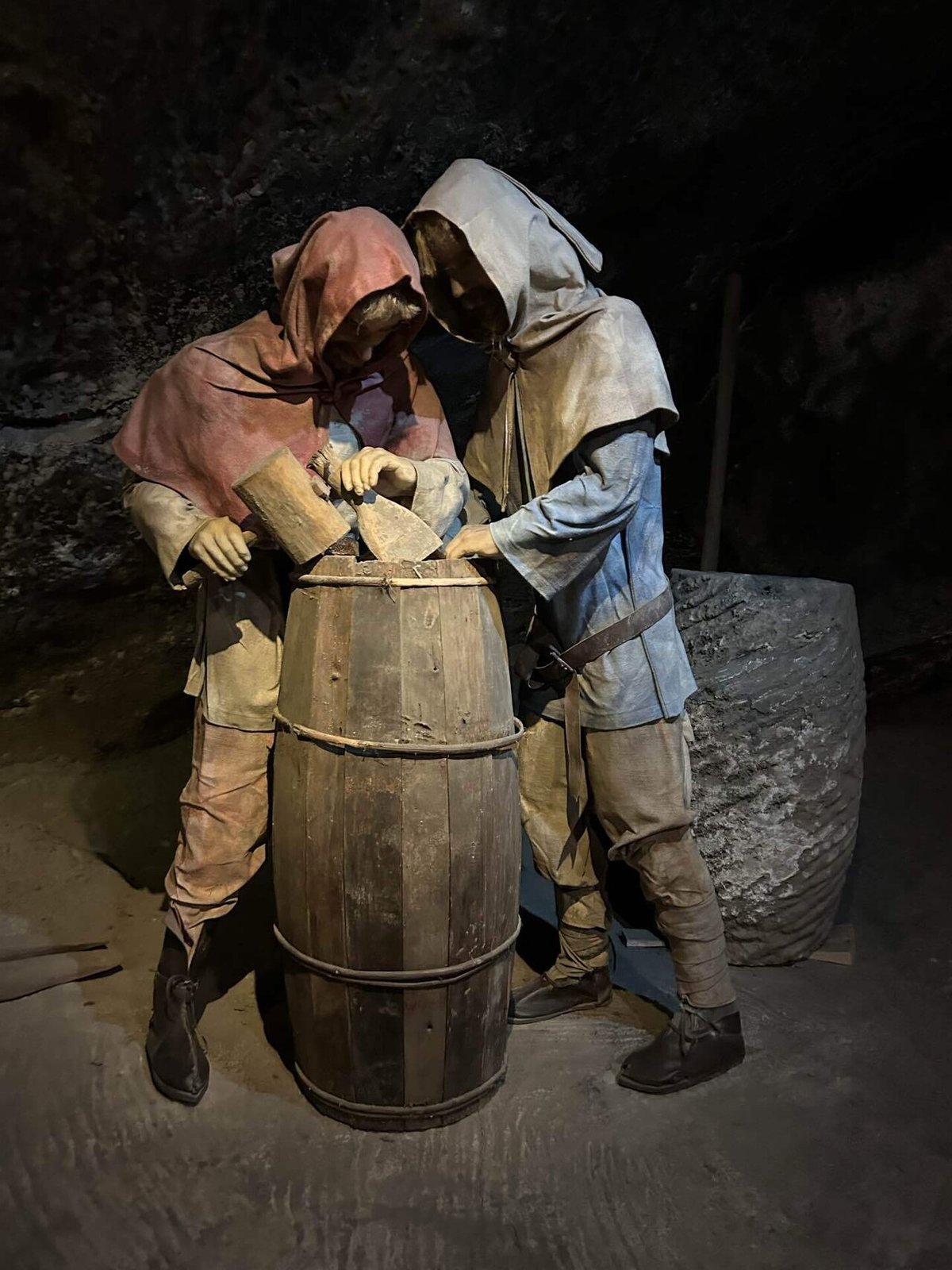 世界一周 day222【世界遺産ヴィエリチカ岩塩坑観光へ🇵🇱】~世界一周新婚旅行~｜TK