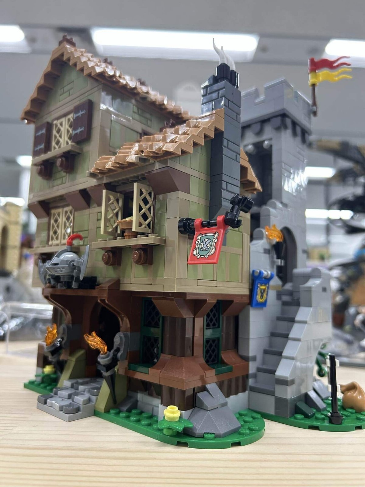 LEGO 10332 中世の街並み｜YOSHINANI, Inc.（よしなに）