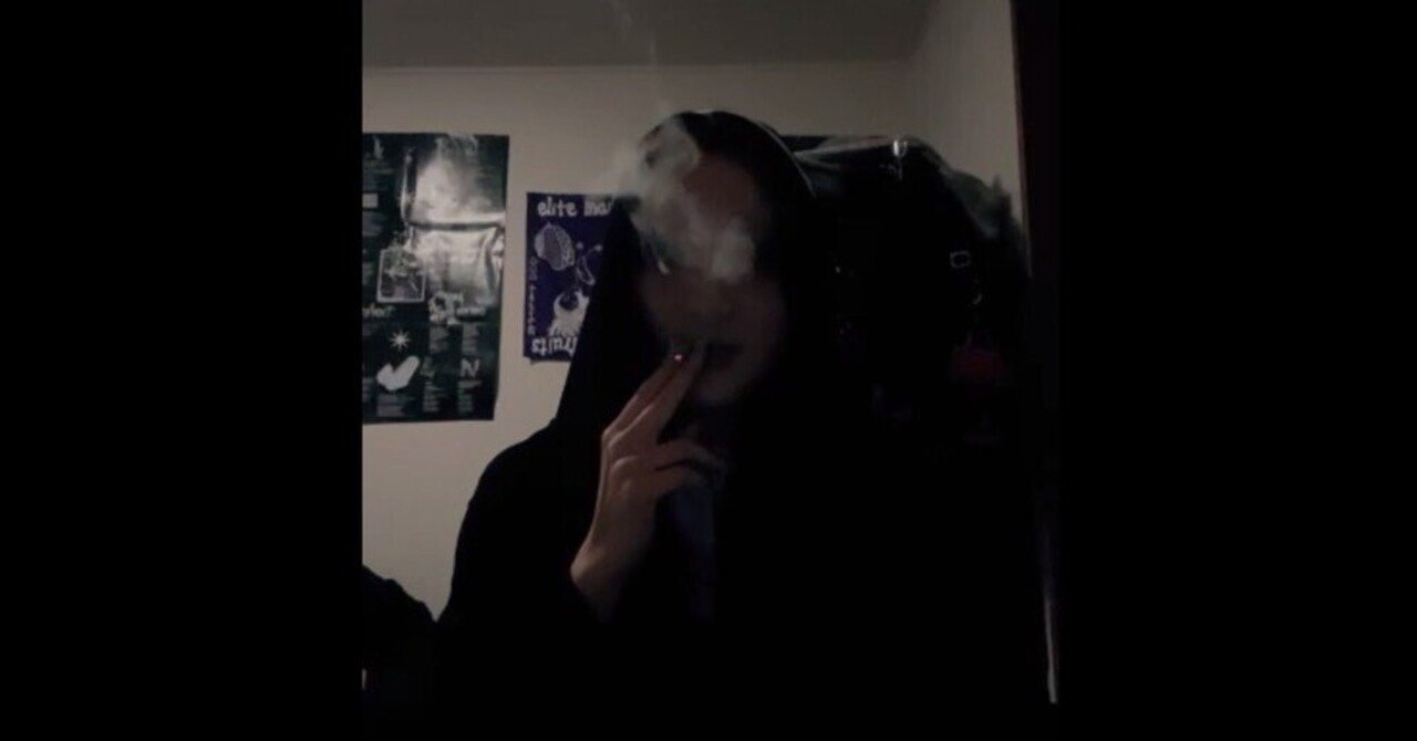 あまり掴まないで｜Amika_rdashian