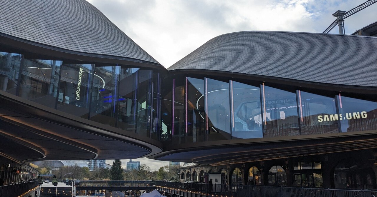 ハリーポッターだけじゃない？キングスクロス駅の北側に佇む、過去・現在・未来が交差するエリアの近未来的なカフェを楽しむ【Samsung KX ...