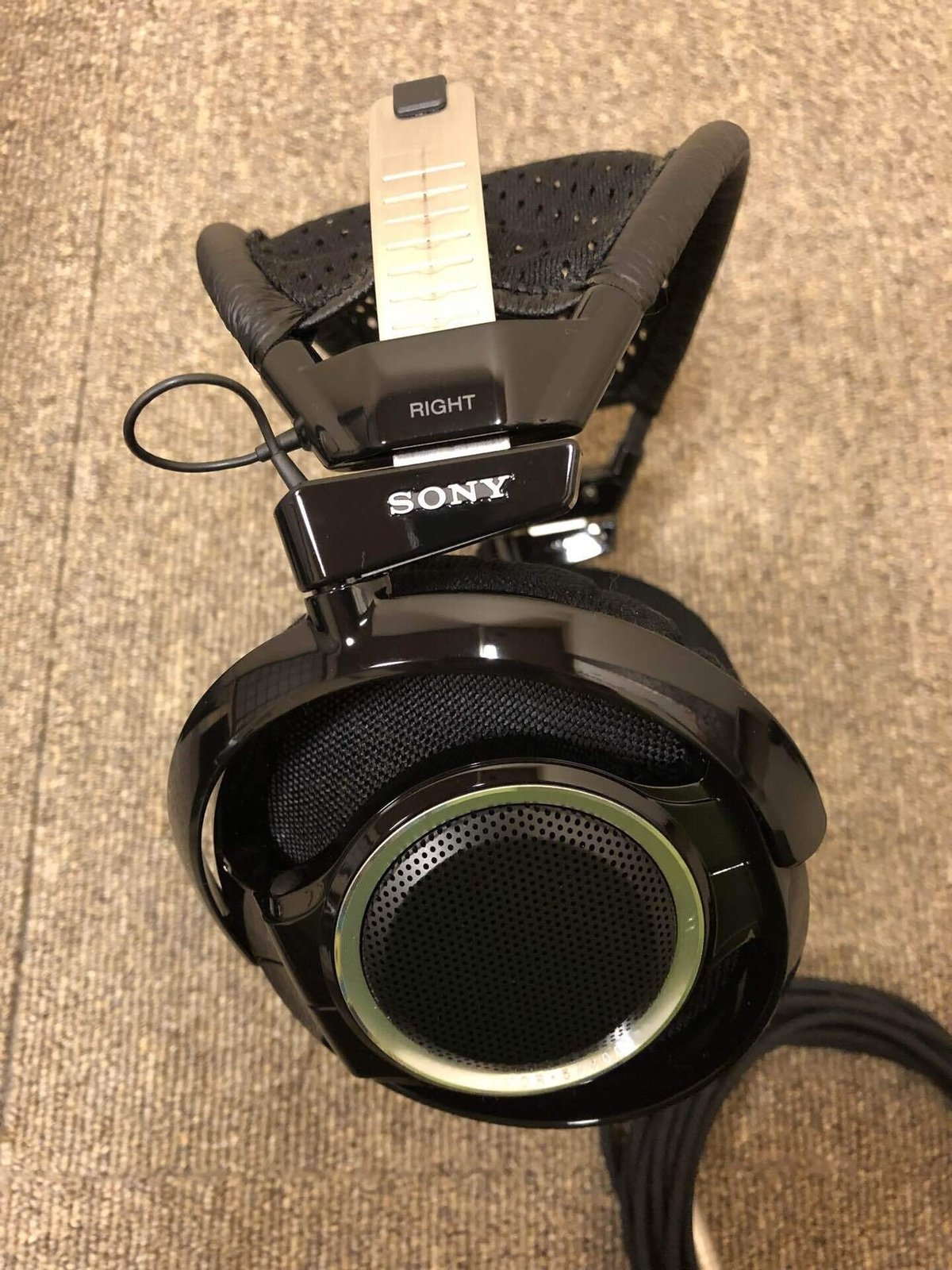 これぞ開放型サウンド！圧倒的な爽快感！装着感も良好なMDR-SA3000を紹介します！｜#シロサメ #オーディオ初心者 #イヤホン ...