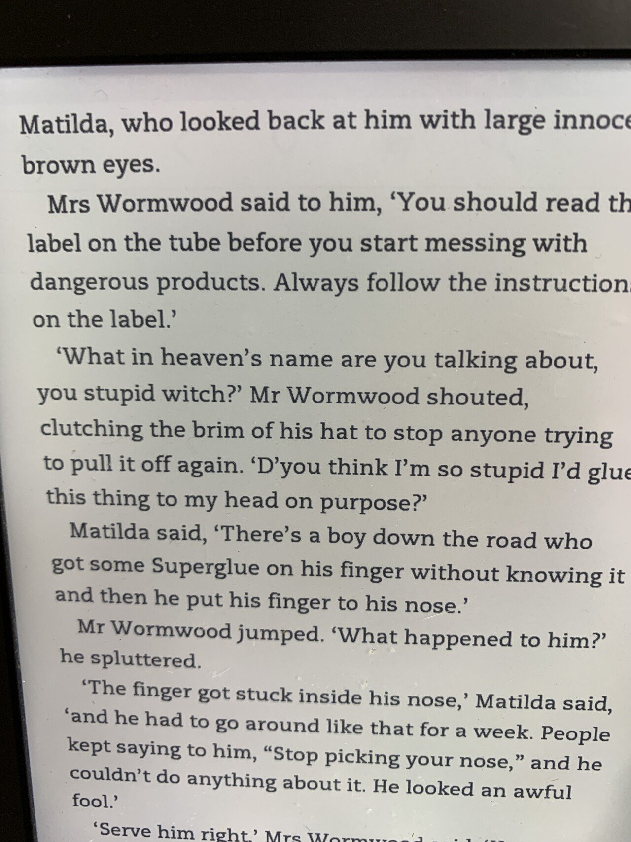 Matilda #books Chapter 3 The Hat and the Superglue 父のことを許せないMatilda は彼の ...