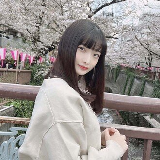 周りを見渡すと、、｜hitomi_upgrade