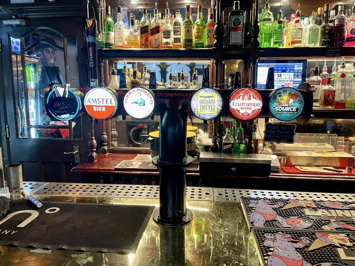 何度も行きたいイギリスのパブ｜Fox Kana