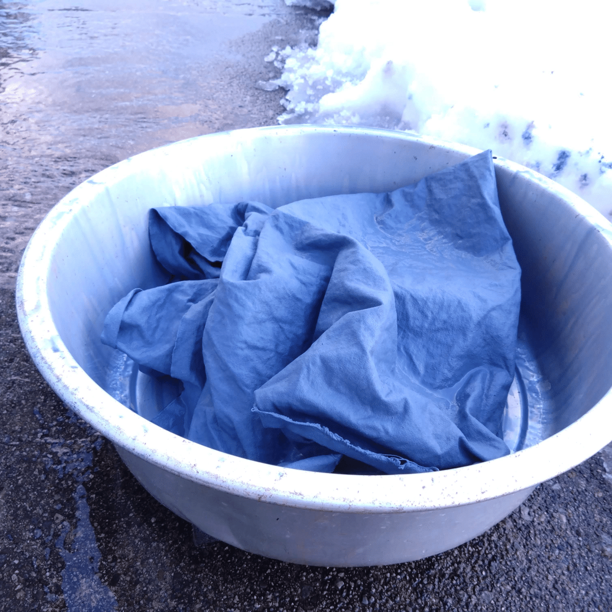 帆布生地でベンガラ泥染めと藍錠染めの合わせ染めをやってみた｜craft707