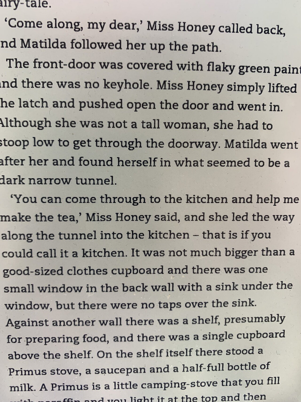 Matilda #books Chapter 16 Miss Honey’s Cottage Honey 先生の住まいは人形の家のように ...