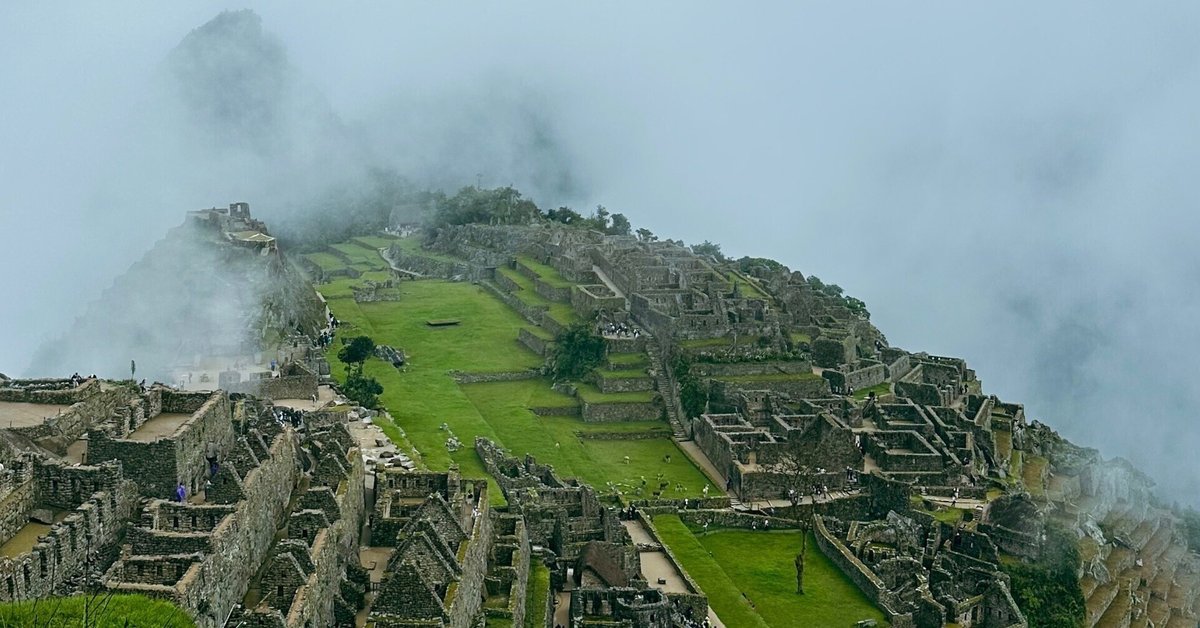 旅ノート Day 10：霧に浮かぶ幻想的なマチュピチュ遺跡｜Koichiro Miyoshi