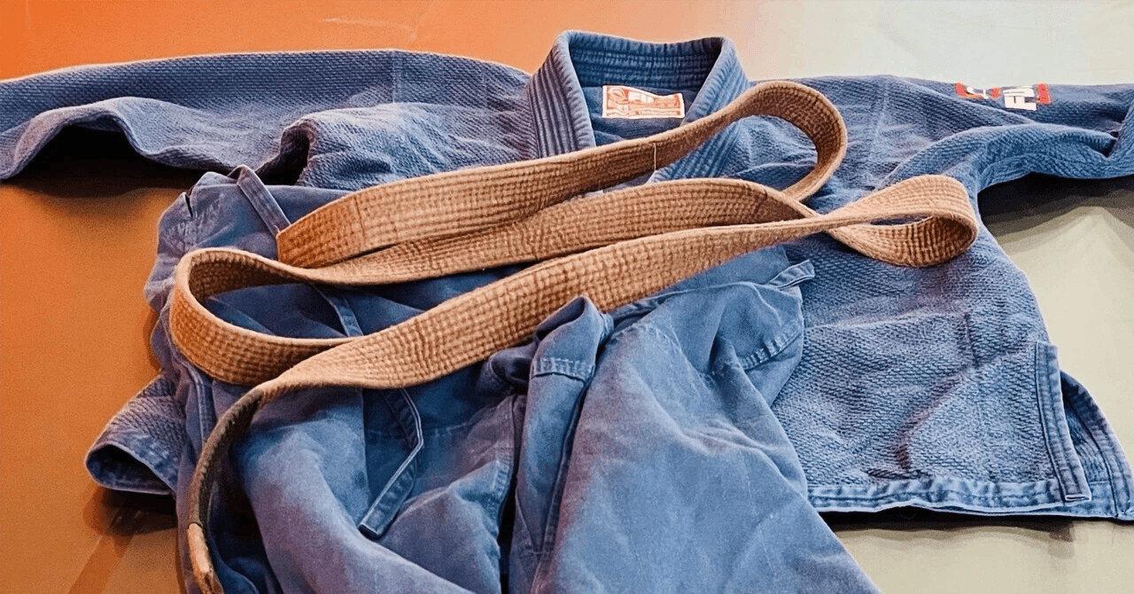 [柔術Tips] 帯と腰紐の緩まない締め方｜Yuma Hayes