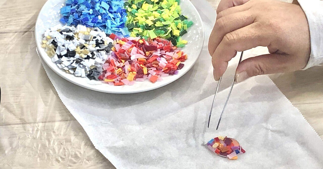 ワークショップ開催！ペットボトルキャップでハンドメイド作品をつくりましょう♪｜【LAULE'A】ラウレア