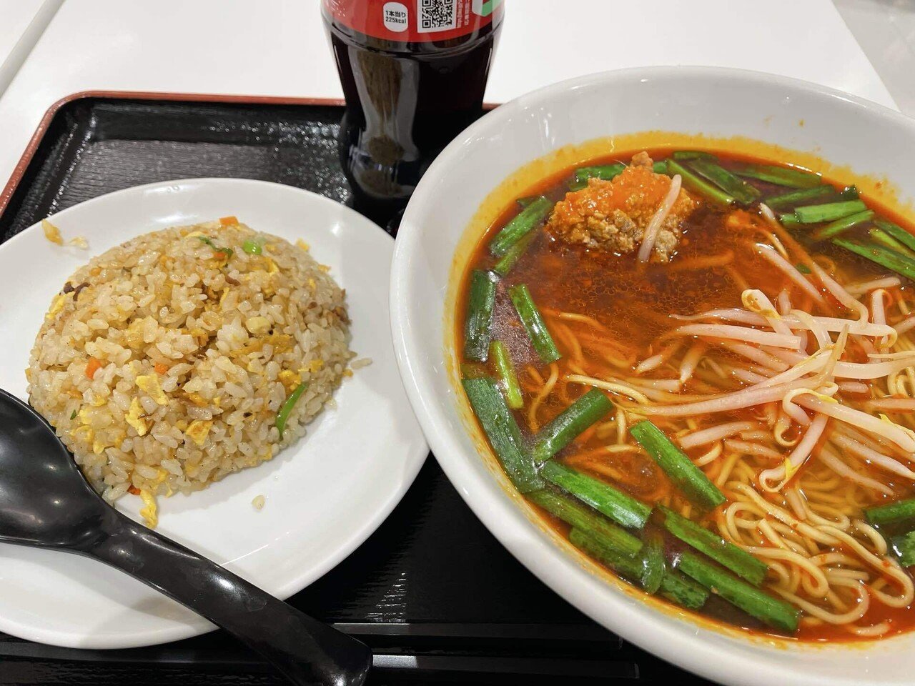 2025/2/9 台湾ラーメン 半チャーハン ラーメンにはお米つけちゃう🙄 ごちそうさまでした！｜gohan_okazu