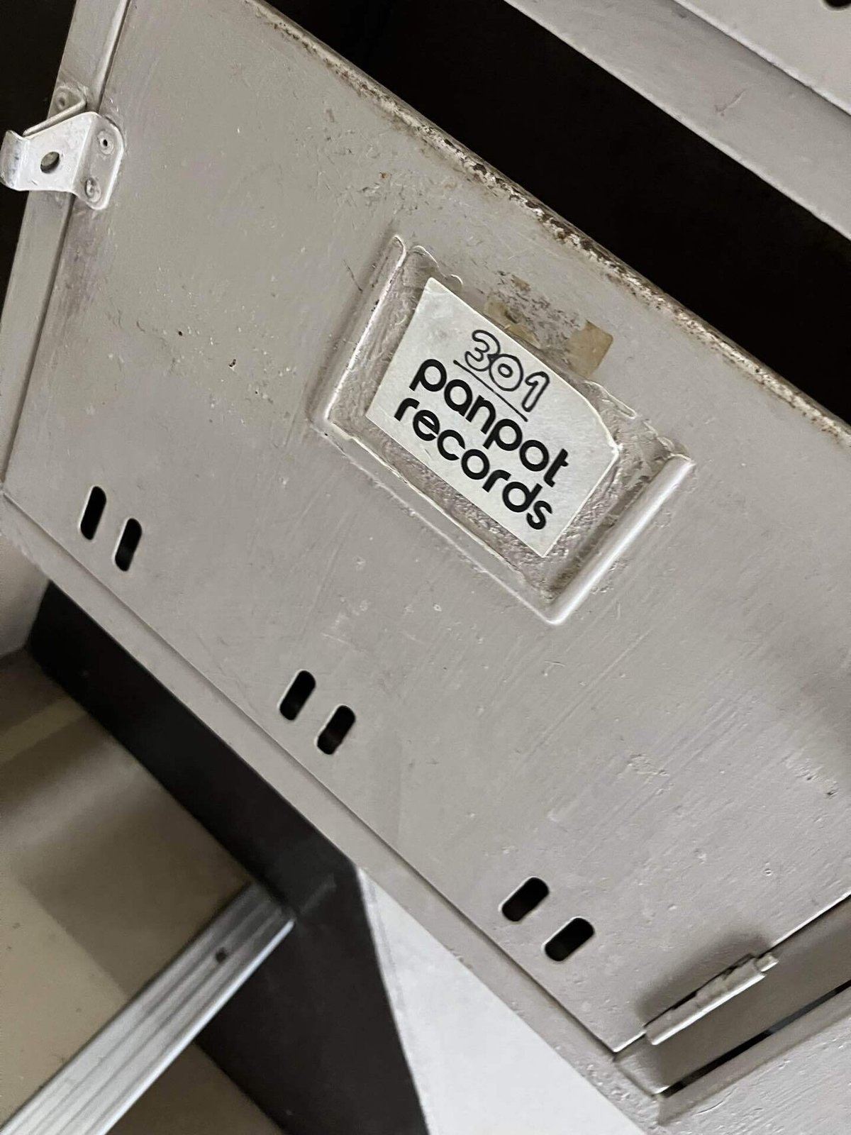 レコードショップ巡り 大阪~心斎橋編~｜China Koike