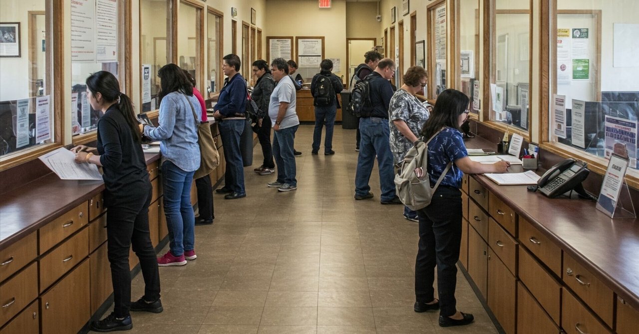 【主任ケアマネ監修】もう迷わない！介護保険の区分変更申請、最適なタイミングと全手順｜TAKU