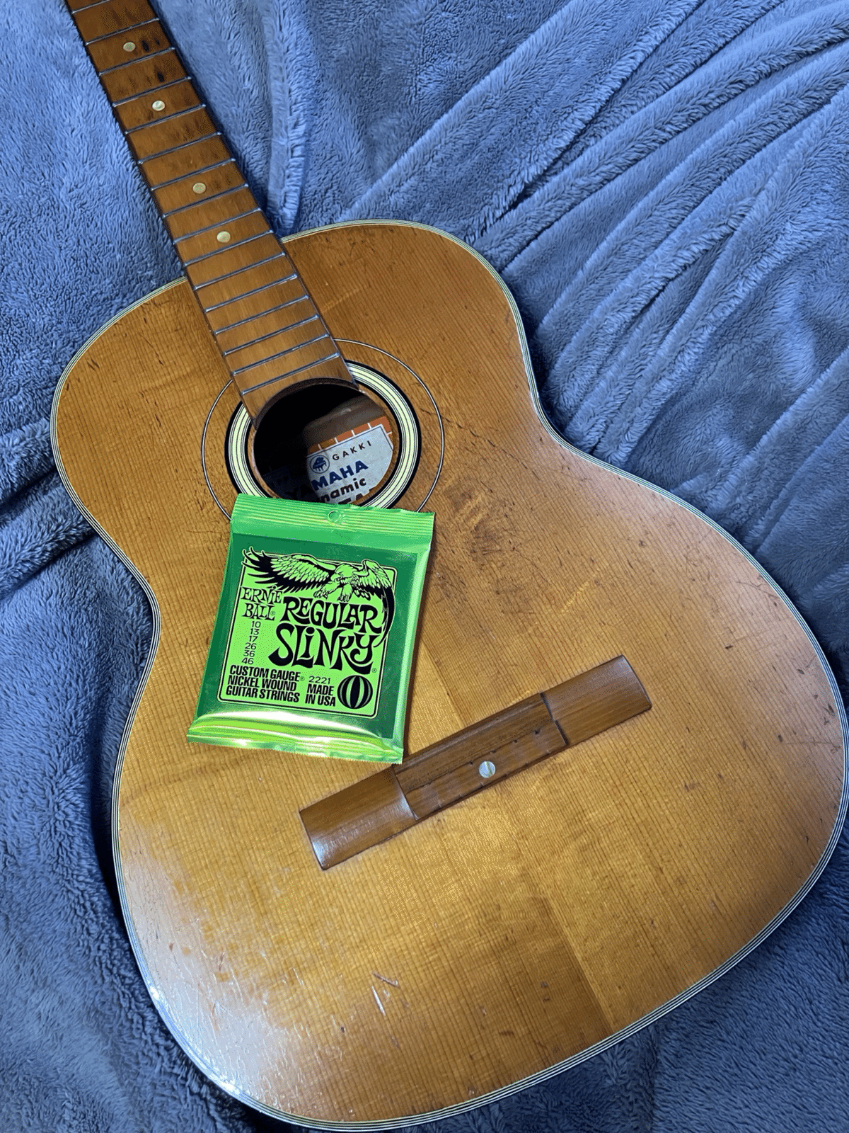 ダイナミックギターNo20に、エレキ弦を張る！(ﾟ∀ﾟ)｜taka2