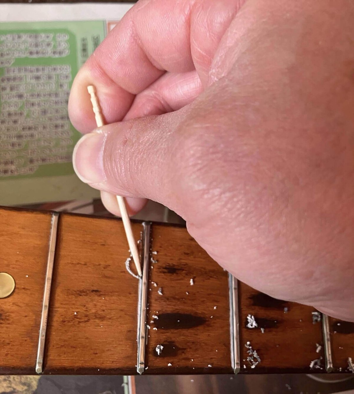 ダイナミックギターNo20に、エレキ弦を張る！(ﾟ∀ﾟ)｜taka2