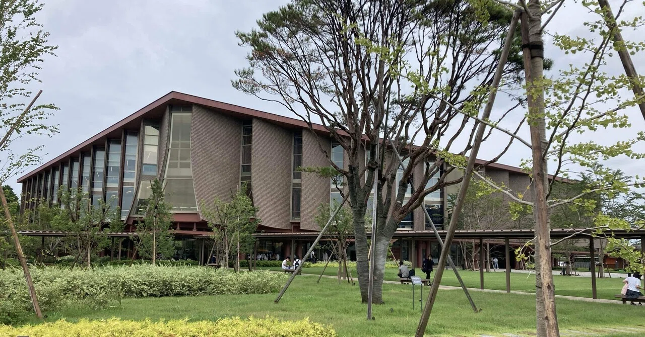 【旅行】金沢の素敵図書館｜もーりす