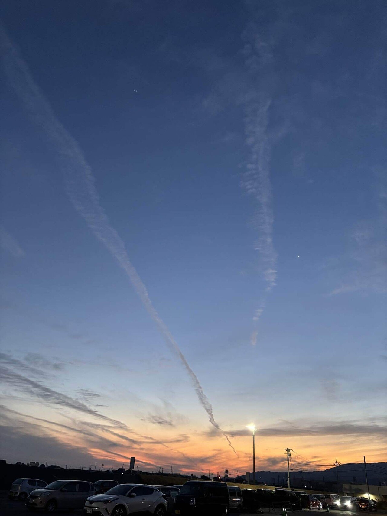 焦ったり 不安になったり 恐れてたり する時に楽になる言葉 「わたしは わたし」 心の中で呟くと 半分くらい楽になるよ 人とくらべない 人の目を気にしない 自分の枠に囚われない ...