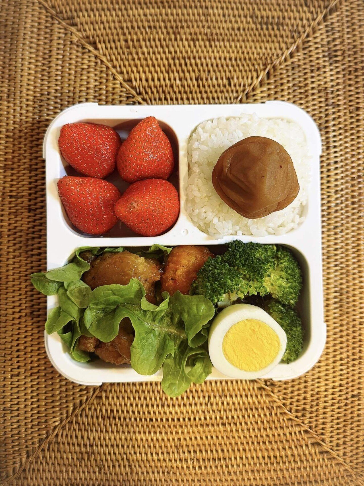 おはようございます。本日の娘弁当です。しかし暗い気分になるニュースばかりが目に入る…自分がやった事は自分に返ってくる。慣れや環境というものは ...