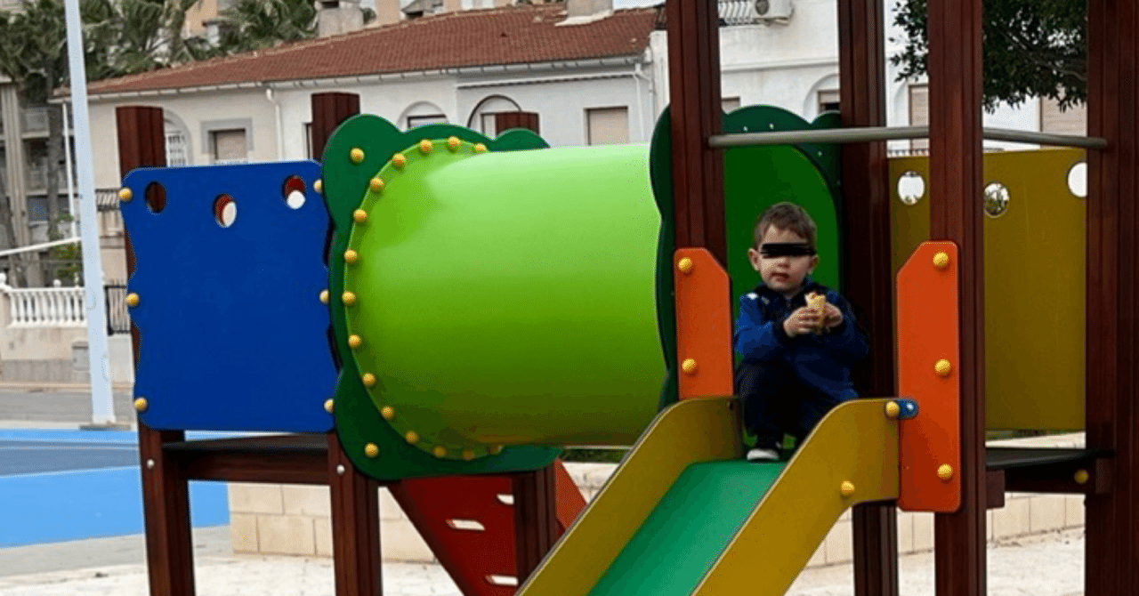 滑り台で食べ物食うな〜スペイン子育てこんなに違う！〜｜Emiko