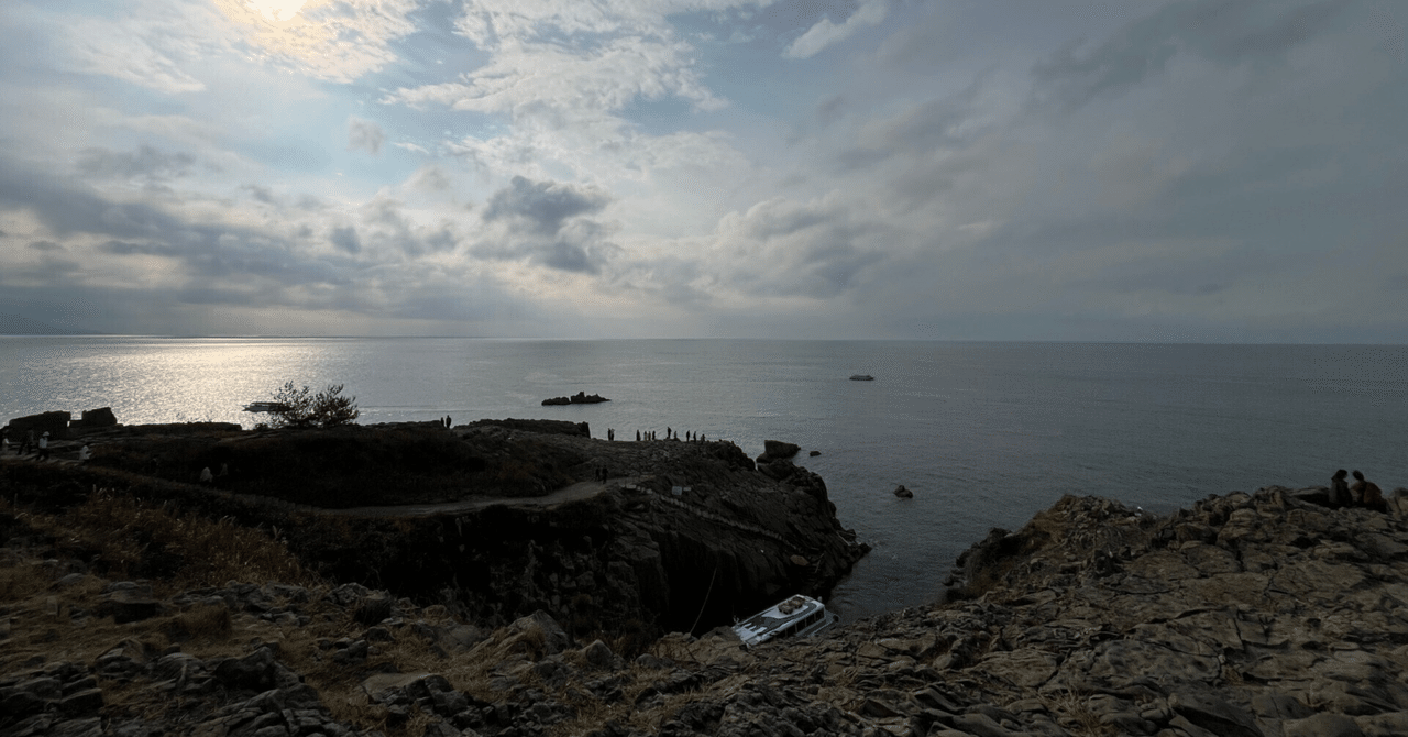 ChatGPTとフェイクニュース：情報の信憑性問題｜データモグラくん