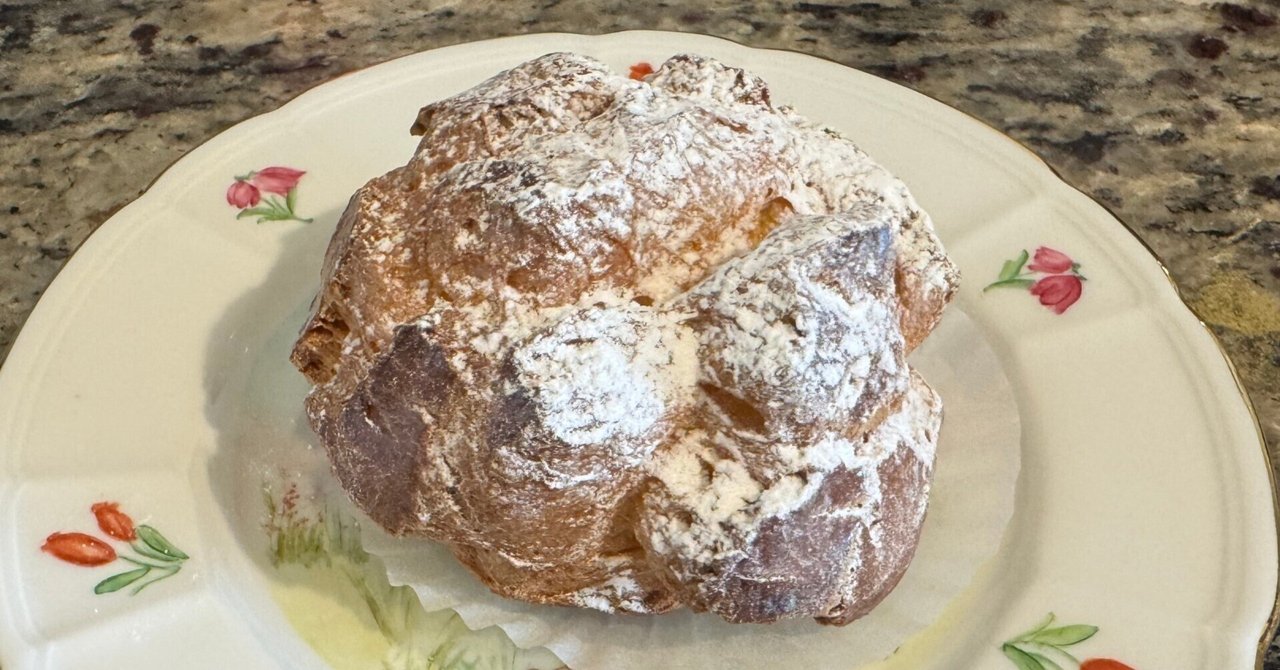 【EstRoyal（エスト・ローヤル】さんの〈シュー・ア・ラ・クレーム〉～神戸・南京町で愛される絶品シュークリーム～｜Hiro／AIに取り組む66歳