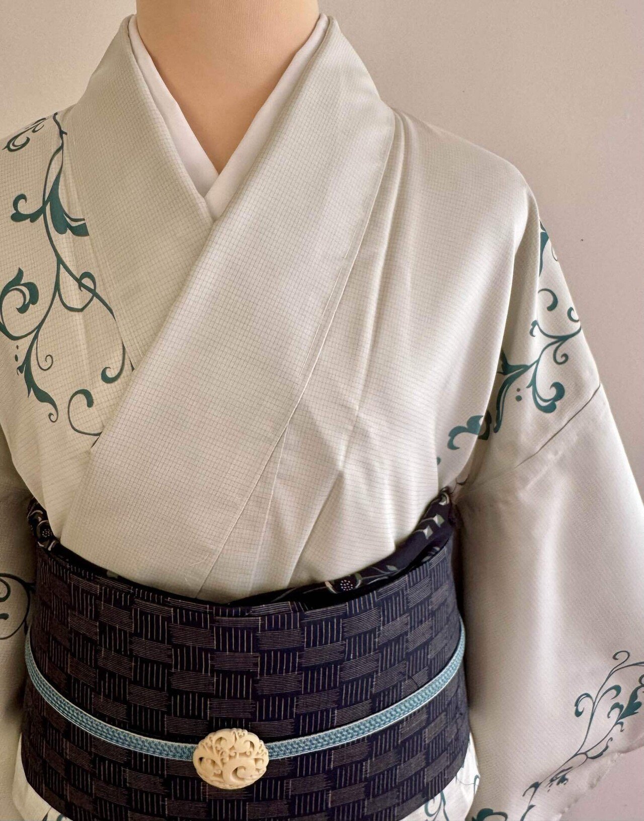 花唐草染大島紬単衣着物|夢吉きもの 花唐草染大島紬単衣着物|夢吉きもの