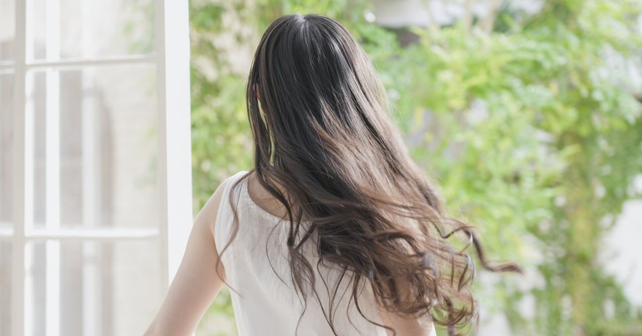 女性のロングヘア「朝5分」で巻かずに“抜け感”出す裏ワザ｜SUNMARK WEB