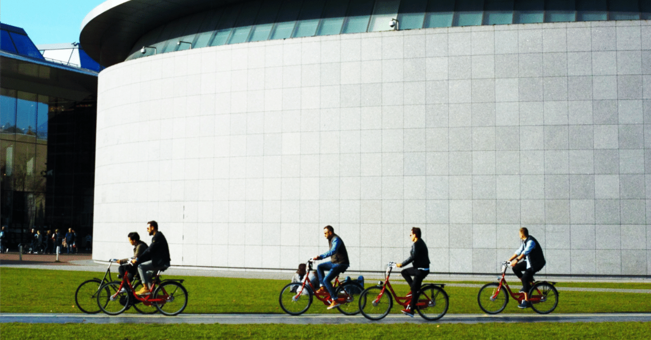 【海外赴任】自転車レーンと見上げる日々/オランダ生活vol.2｜Aya : atelier_backstage