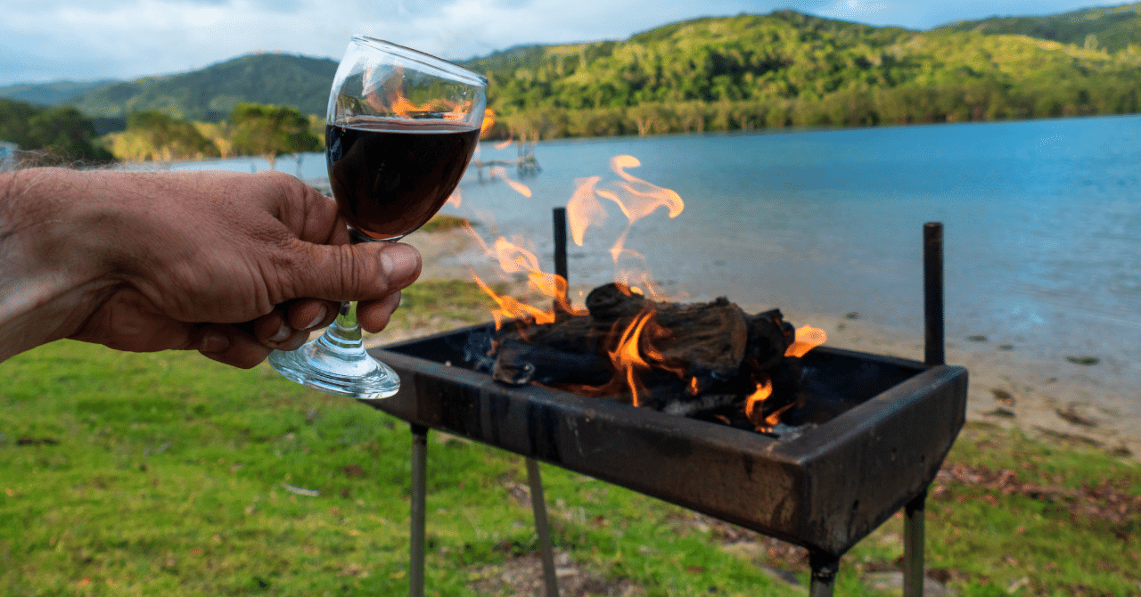 キャンプとワイン：自然の中で楽しむ至福のひととき｜Manami（ワインショップCali Vino）