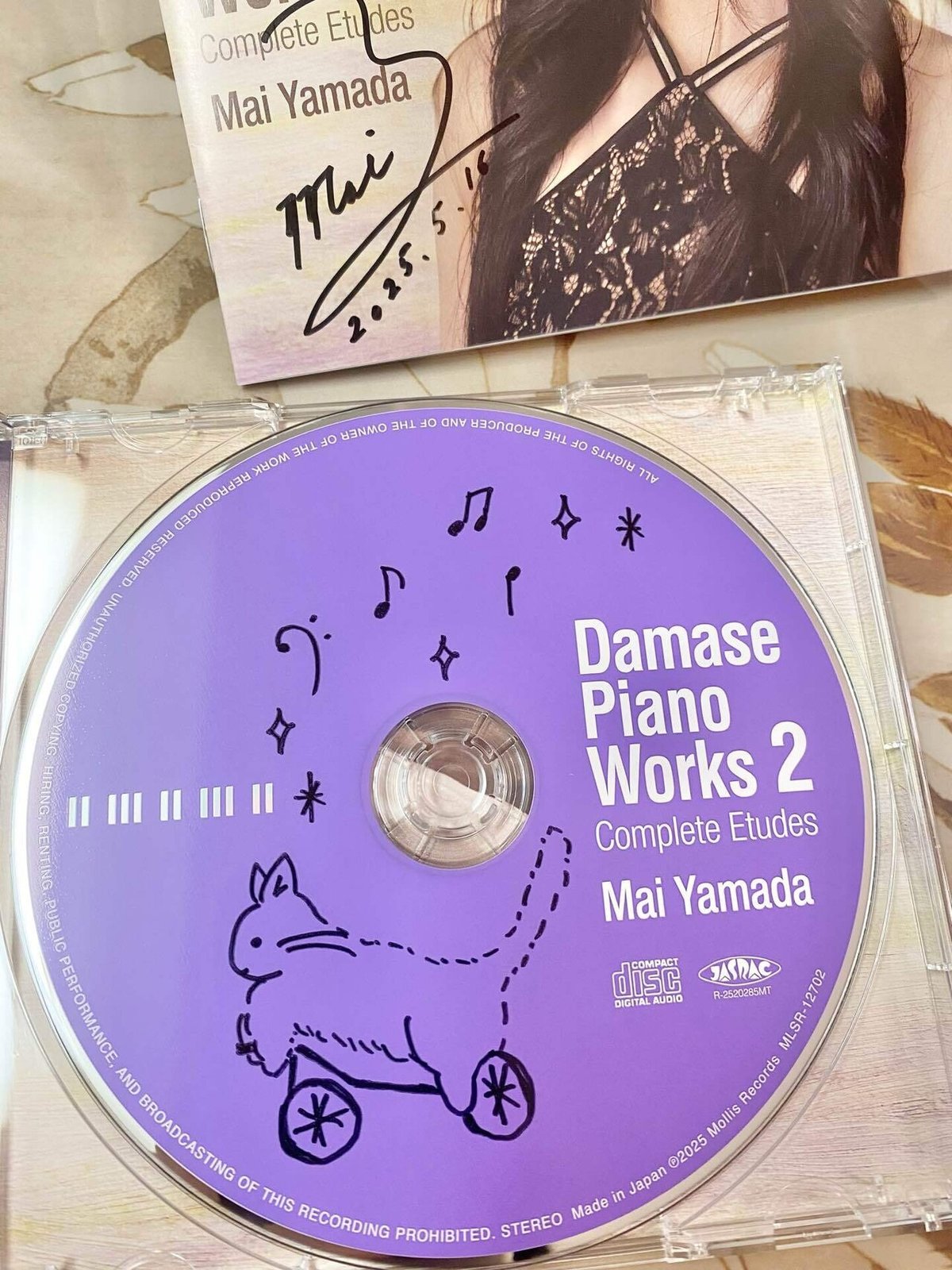 インタビュー動画新作公開！質問募集中！朝まで何してた？｜山田 磨依 Mai Yamada