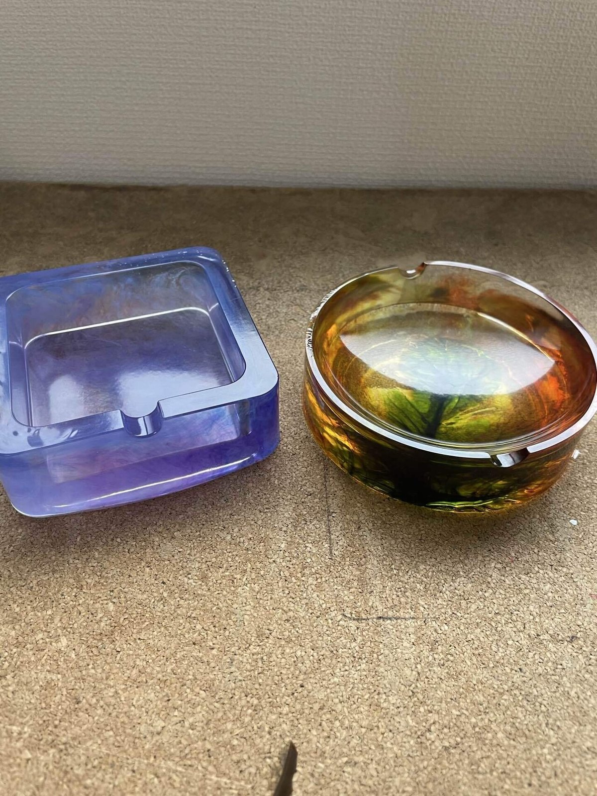 【初心者DIY】2液性レジンで灰皿を作ってみた｜feel_hiroki