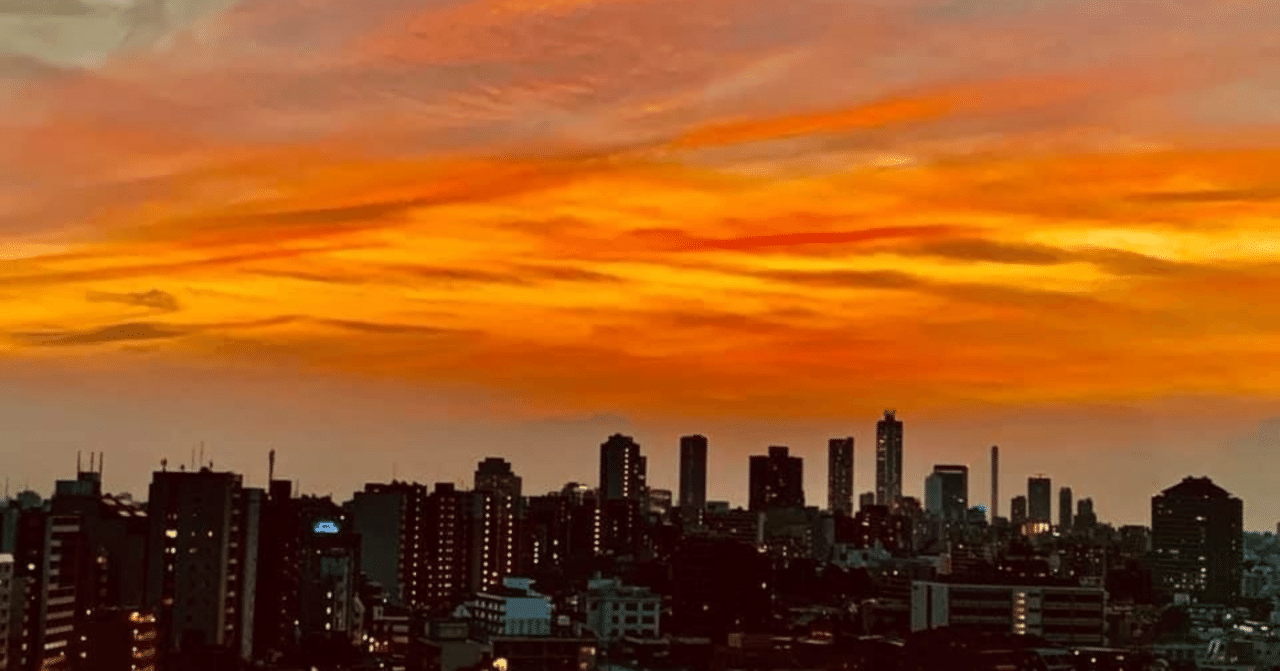 額に入った夕暮れ【毎週ショートショートnote】｜kao