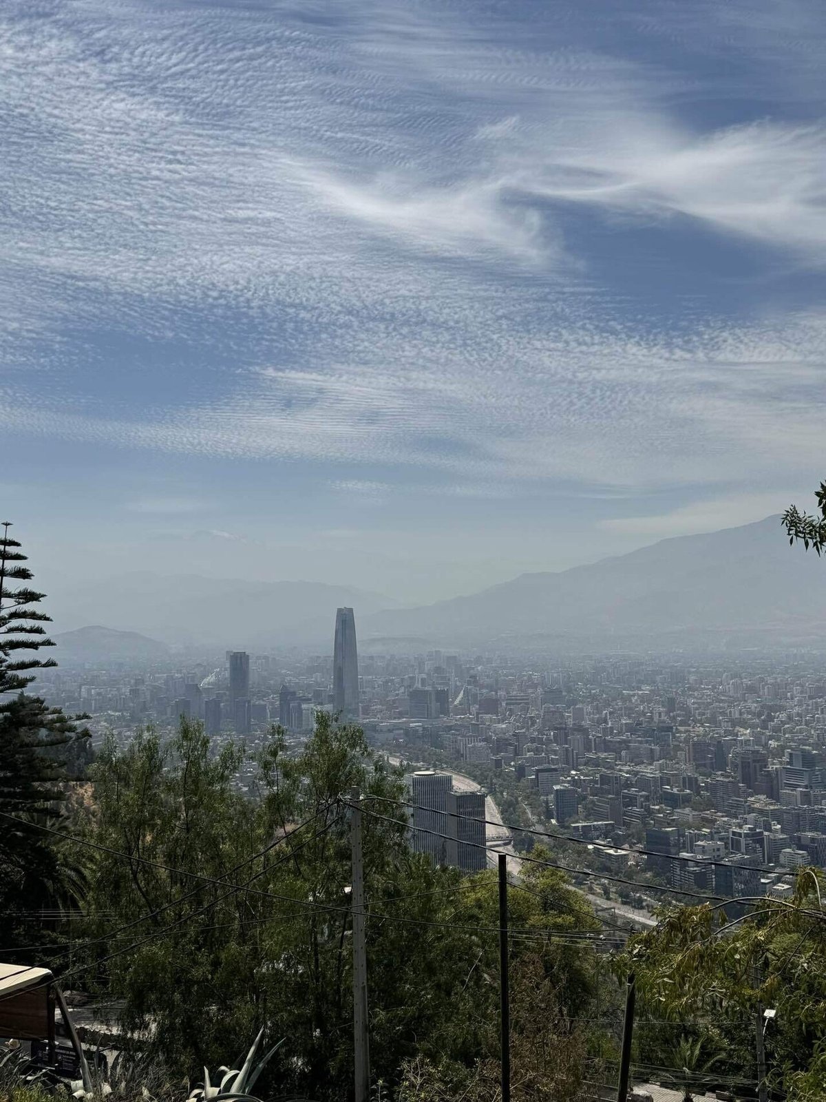 【意外な関係】サンティアゴのスモッグと雨｜Ryotaroチリ留学🇨🇱