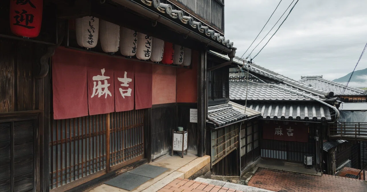 記憶をたどってたどり着いた宿、『麻吉旅館』が圧巻だった｜三重・伊勢｜Yuka Shogaki