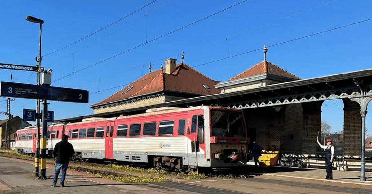 英検準2級の英作文、どう書くの？失敗しないコツと実例で解説！｜liyin_eigo