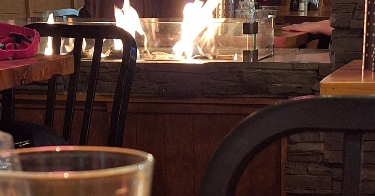 世界で孤独のグルメ：🇳🇿ロトルアの夜に咲くラムシャンクと地元アイス｜𝐊𝐄𝐍 𝐒𝐊𝐘𝐖𝐀𝐋𝐊𝐄𝐑